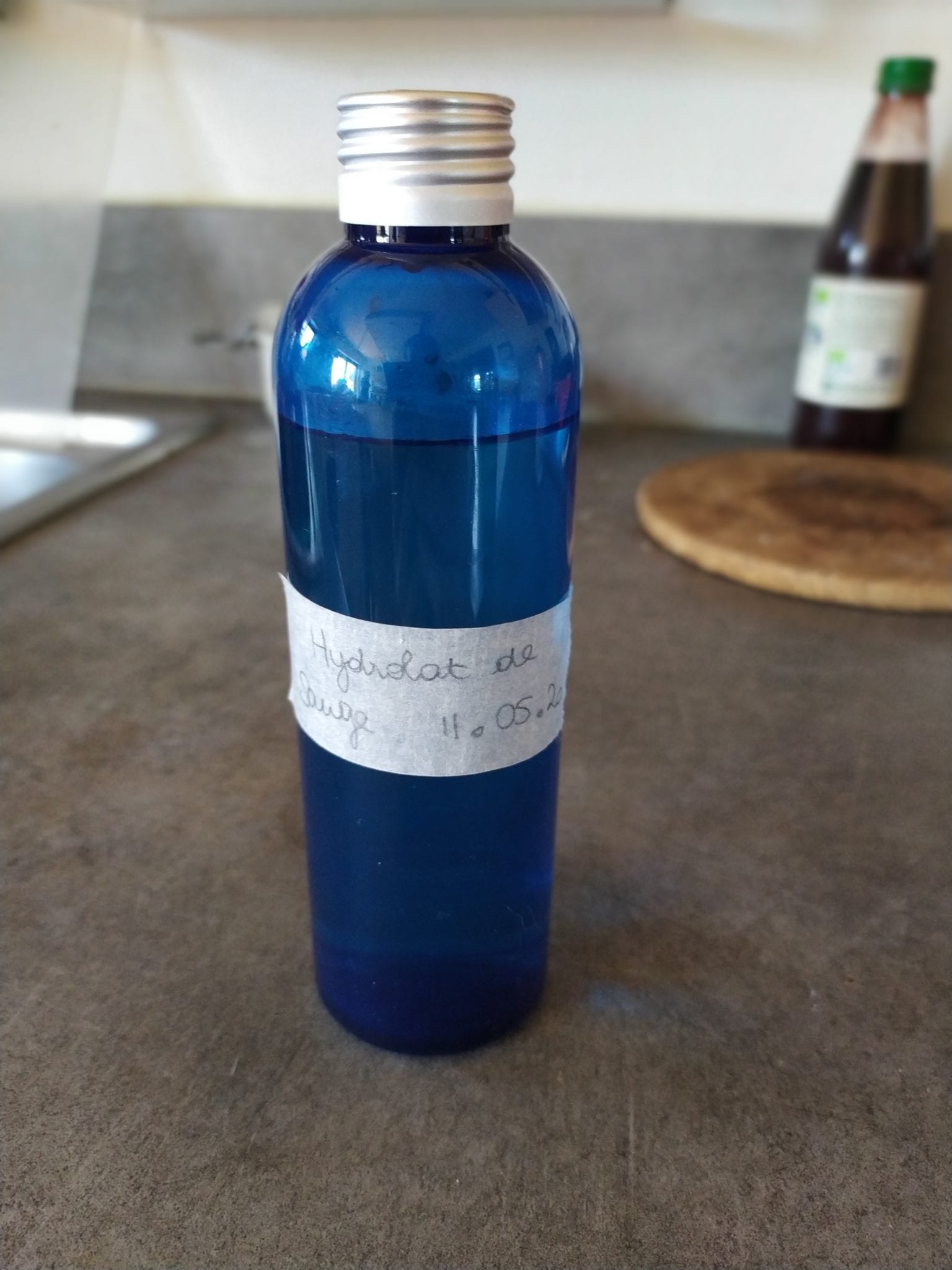 Comment faire un hydrolat et une eau florale maison ? – do it yourself ...